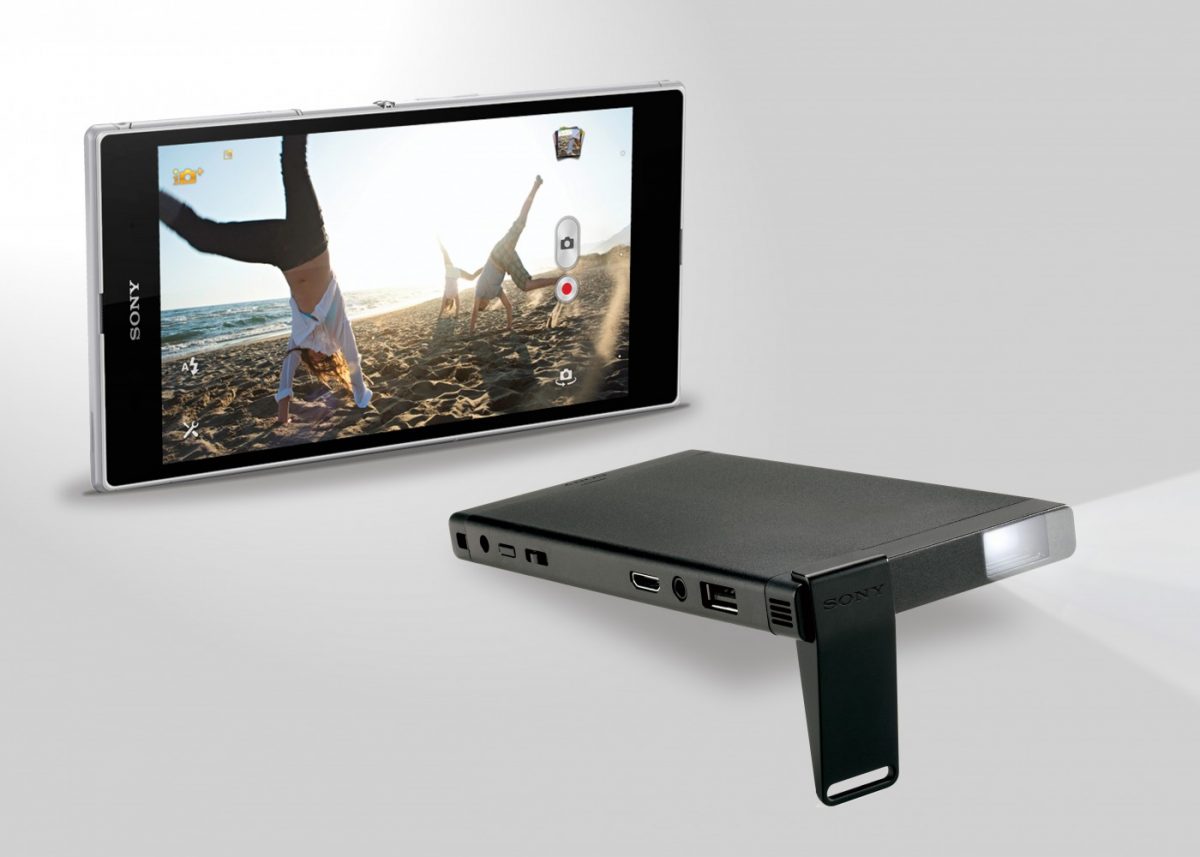 New Sony Mobile Projector Turns Any Surface into a HD Theatre | Geek ...