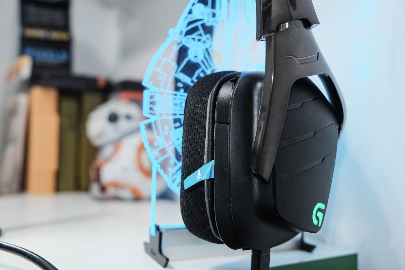 Geek Review: Logitech G633 Artemis Spectrum Headset | Geek Culture