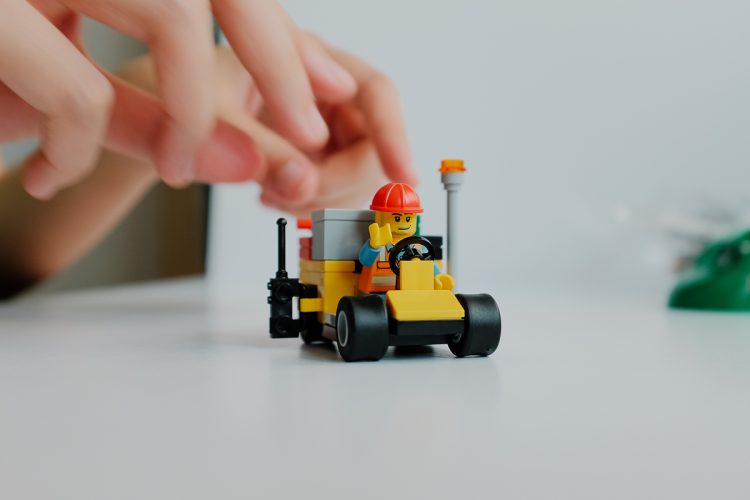 Geek Review: LEGO City Airport Cargo Plane 60101 | Geek Culture