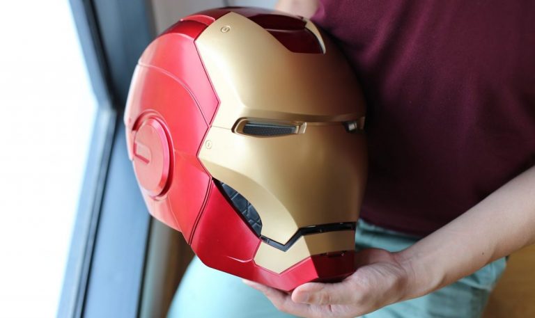 Exclusive Geek Review: Hasbro Marvel Legends Iron Man Helmet | Geek Culture