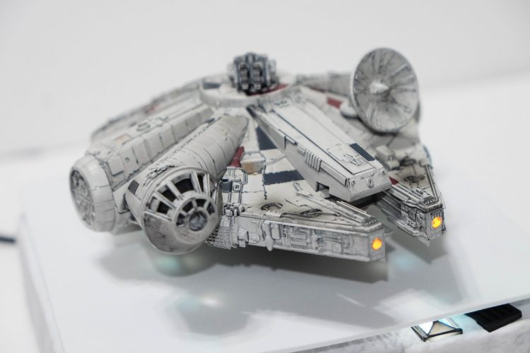 Geek Review: Magnetic Floating Millennium Falcon by Egg Attack | Geek ...
