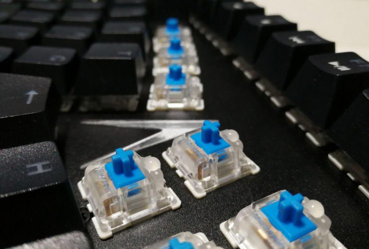 Geek Review: X-Bows Mechanical Ergonomic Keyboard | Geek Culture
