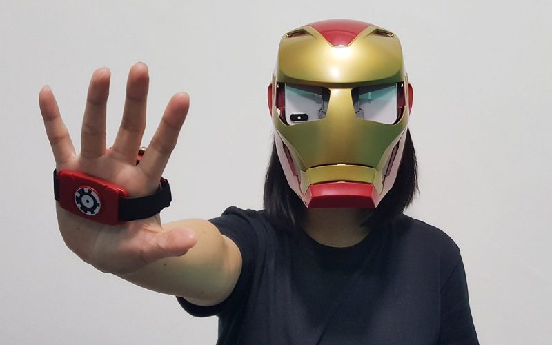 Geek Review - Hasbro Avengers: Infinity War Hero Vision Iron Man AR ...