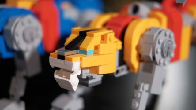 Geek Review: LEGO Ideas Voltron 21311 | Geek Culture