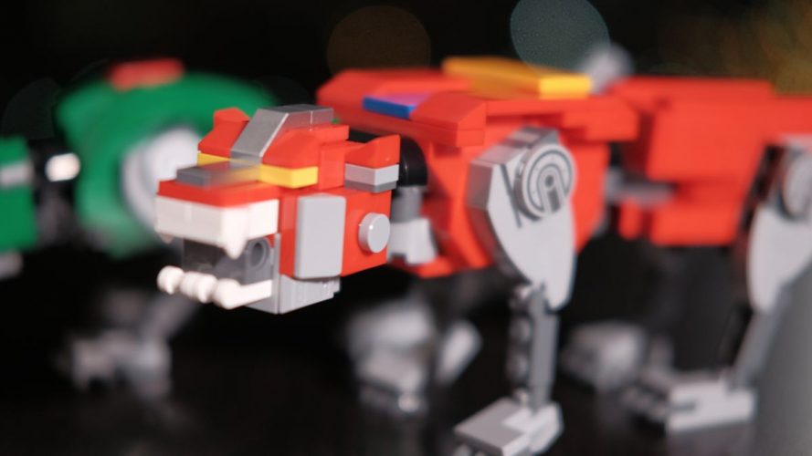 Geek Review: LEGO Ideas Voltron 21311 | Geek Culture