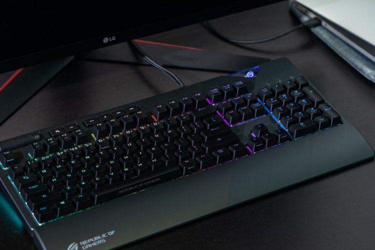 Geek Review: ASUS ROG Strix Flare Mechanical Gaming Keyboard | Geek Culture