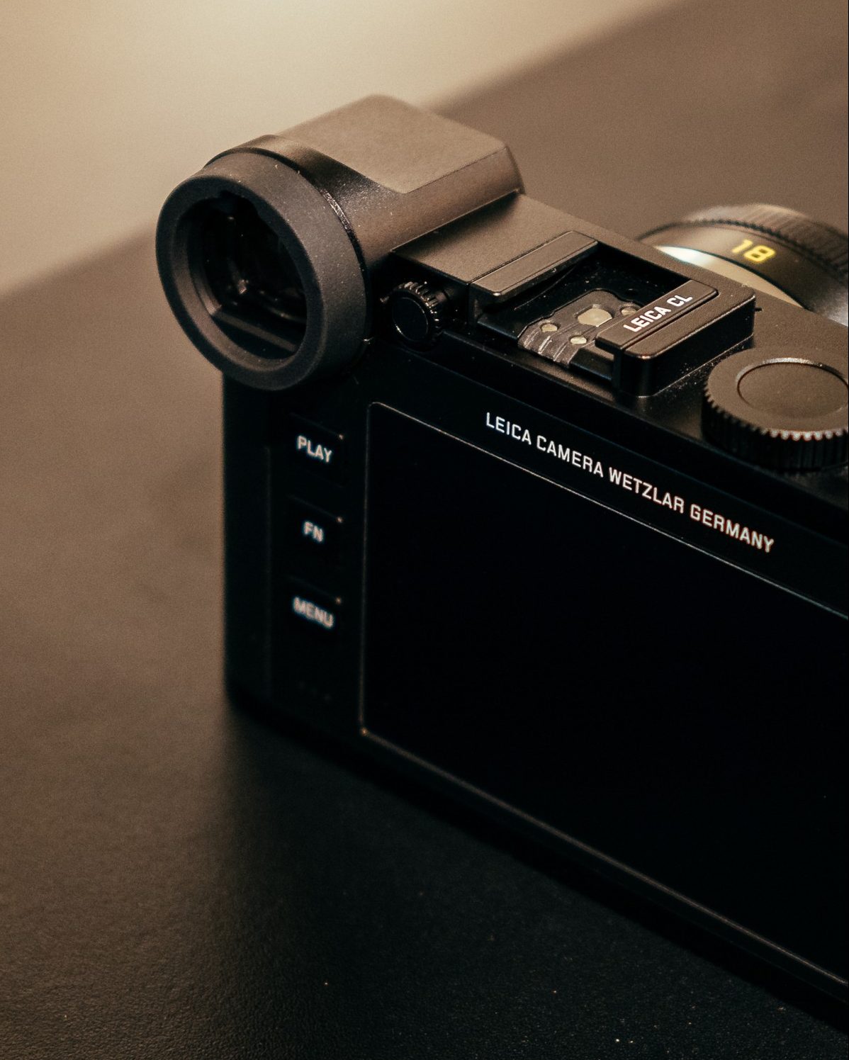 Geek Review: Leica CL | Geek Culture