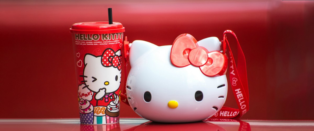 This Hello Kitty Golden Village Popcorn Combo Set Is A Day One Buy For ...