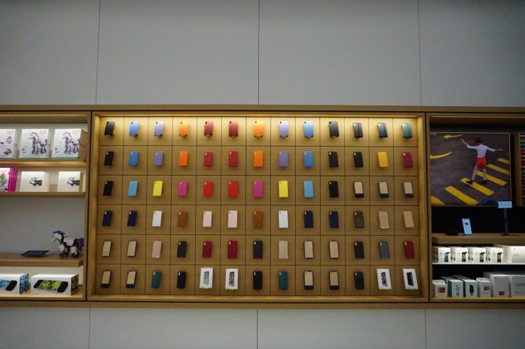 An Early Peek Into The Newest Apple Store At Jewel Changi Airport ...