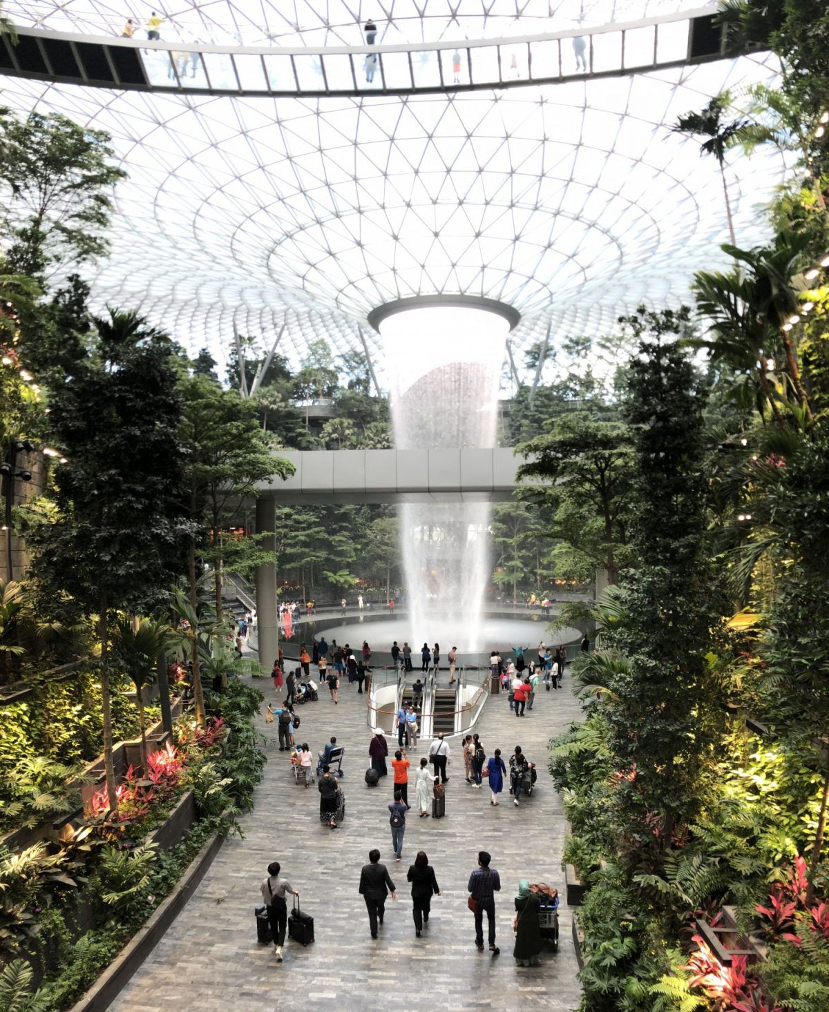 An Early Peek Into The Newest Apple Store At Jewel Changi Airport ...