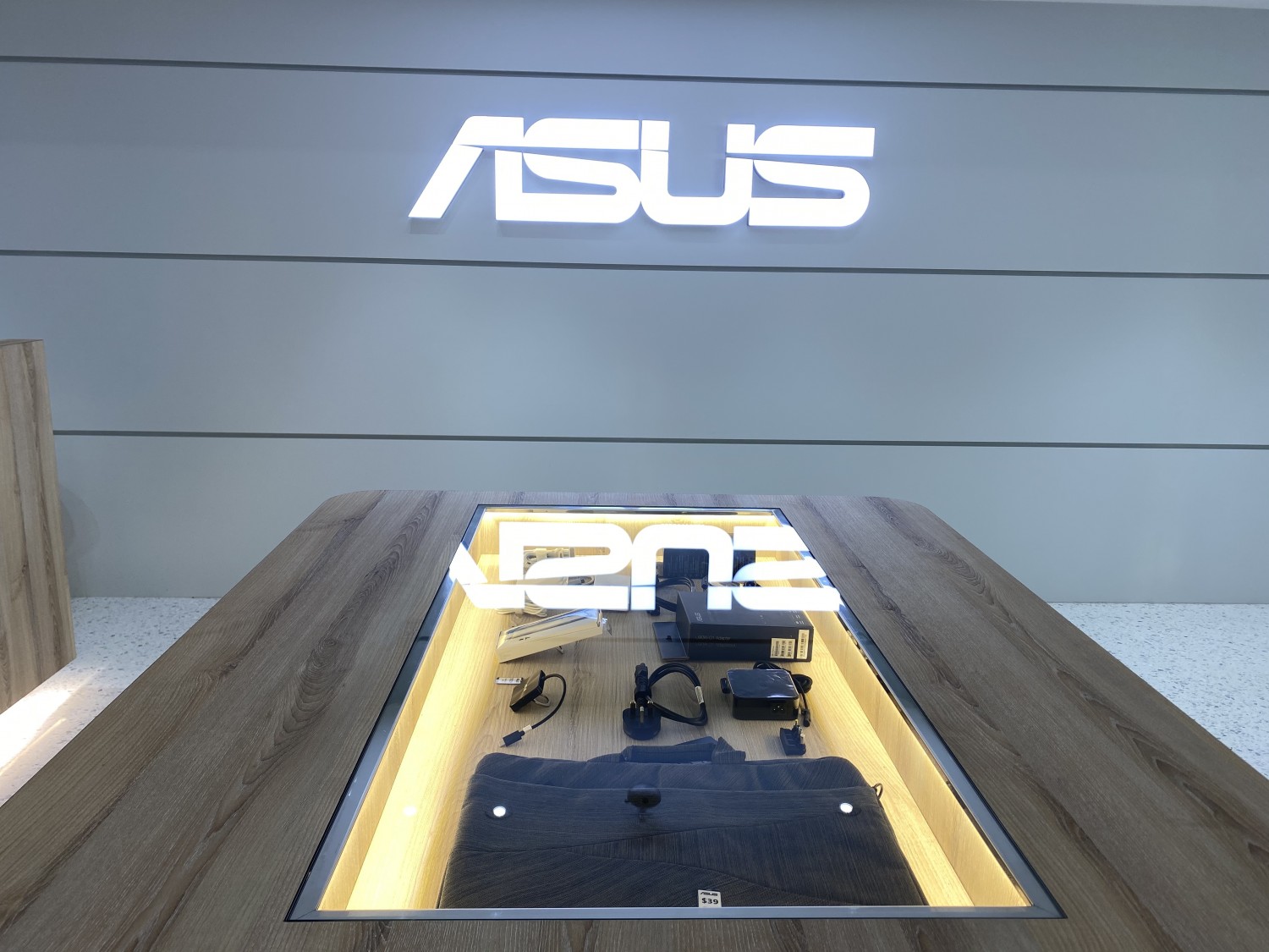 ASUS Opens First-Ever Experience Store In Singapore | Geek Culture