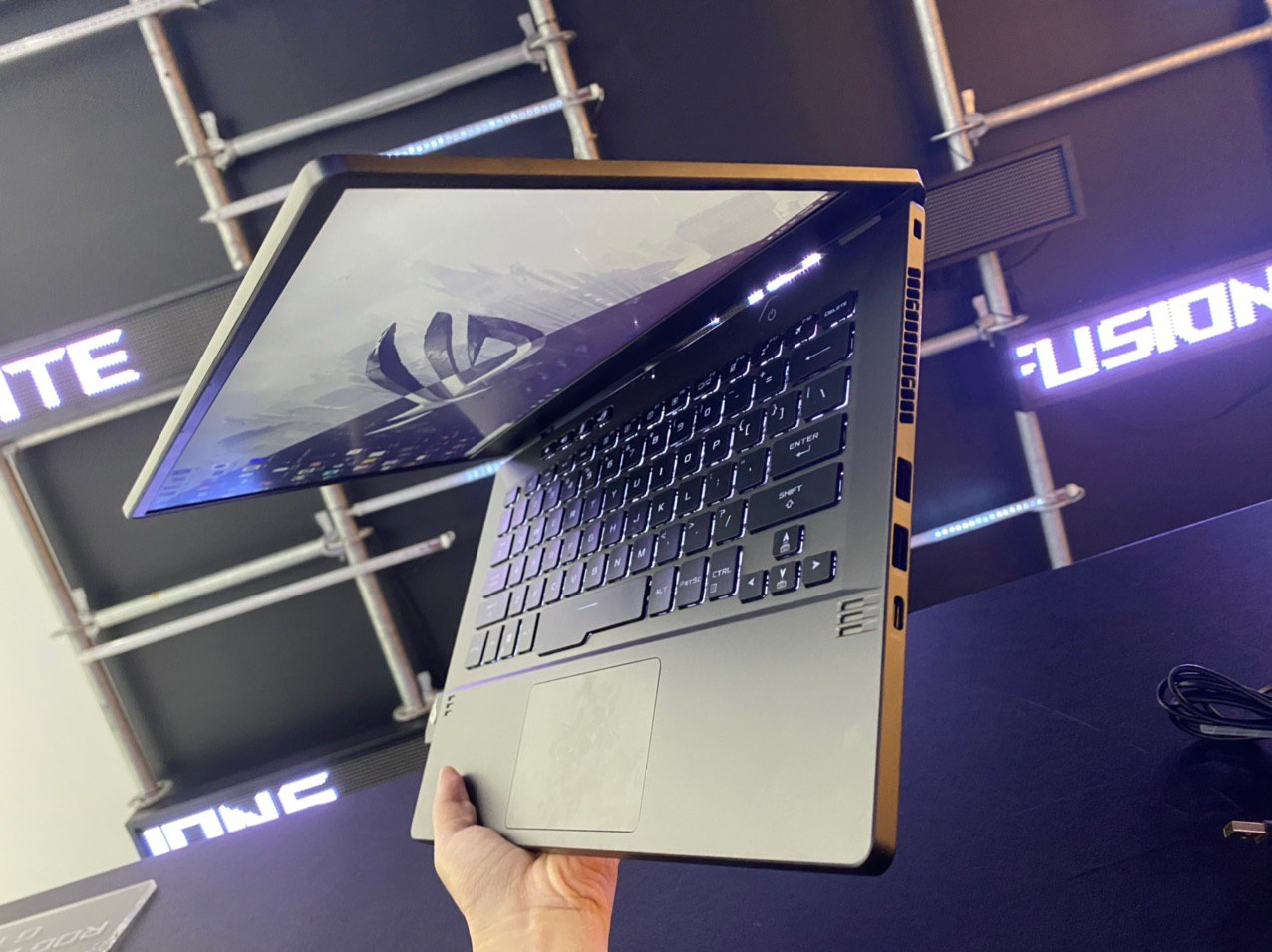 ASUS ROG Zephyrus G14 Will Turn Heads With Its Unique AniMe Matrix LED ...