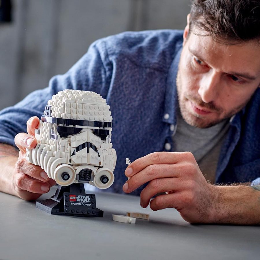 Leaked Images Of LEGO Star Wars 75276 Stormtrooper And 75277 Boba Fett ...