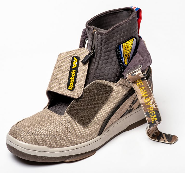 Reebok Celebrates Alien Day With Colonial Marines U.S.C.M. Bug Stomper ...