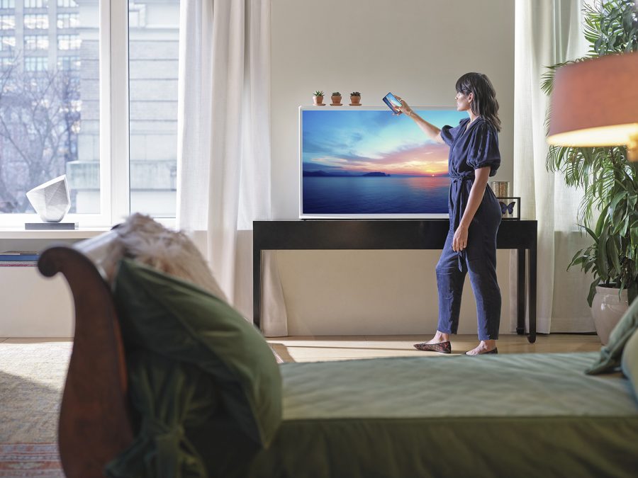 Samsung's New Sero TV Rotates Vertically To Resemble A Giant Smartphone ...