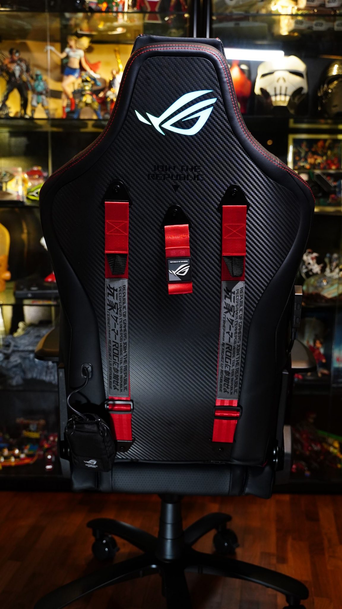 Geek Review: ASUS ROG Chariot RGB Gaming Chair | Geek Culture