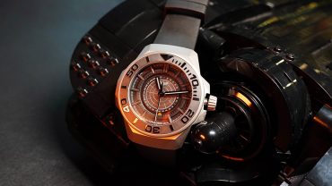 Geek Review: UNDONE x Batman Quantum Series Watch | Geek Culture