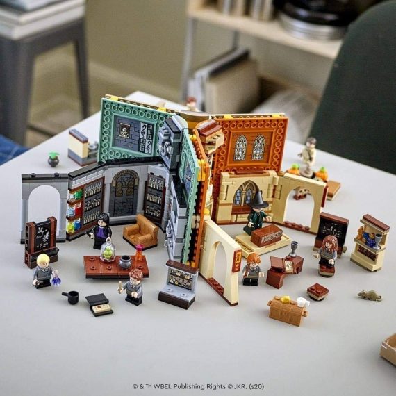 Attend Lessons At Hogwarts With New LEGO Harry Potter Hogwarts Moment ...
