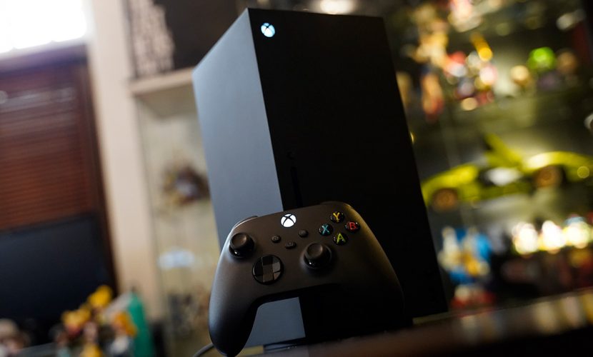 Xbox Flexes Backwards Compatibility By Running The Same Game Across All ...