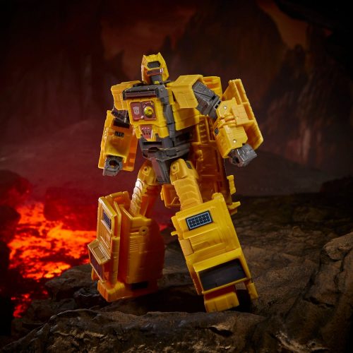 Hasbro Announces 19-inch Tall Transformers Titan Class Autobot Ark ...