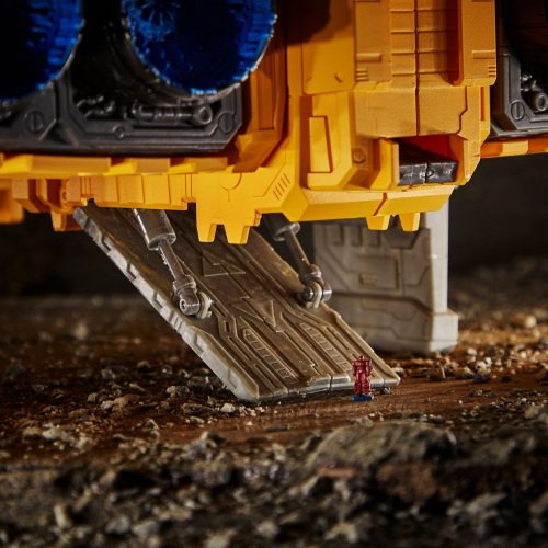Hasbro Announces 19-inch Tall Transformers Titan Class Autobot Ark ...