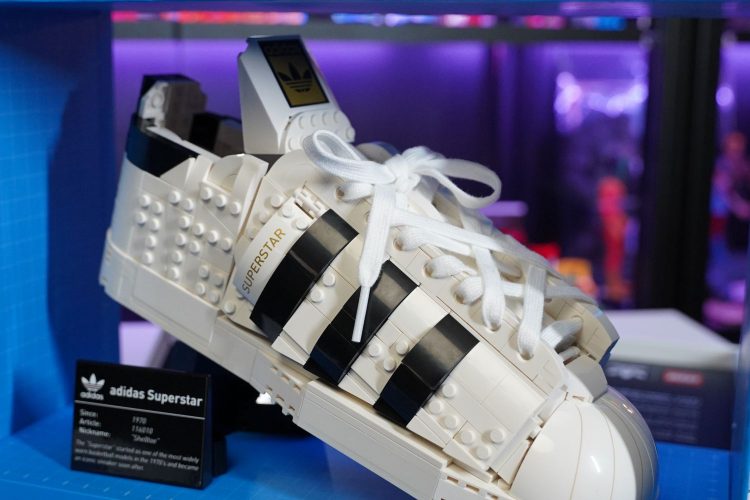 Geek Unboxing: Bringing The LEGO 10282 Adidas Originals Superstar To ...
