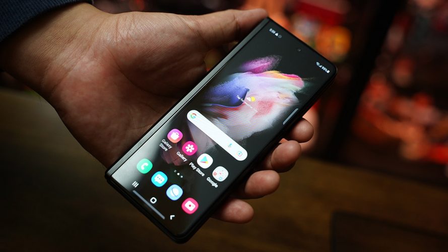 Geek Review: Samsung Galaxy Z Fold 3 5G | Geek Culture