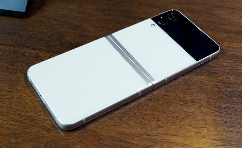 Geek Review: Samsung Galaxy Z Flip 3 5G | Geek Culture