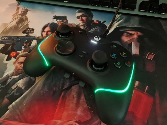 Geek Review: Razer Wolverine V2 Chroma Xbox Series X|S Controller ...