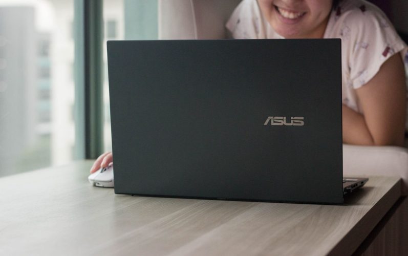 Geek Review: ASUS ZenBook Pro 15 (UX535) | Geek Culture