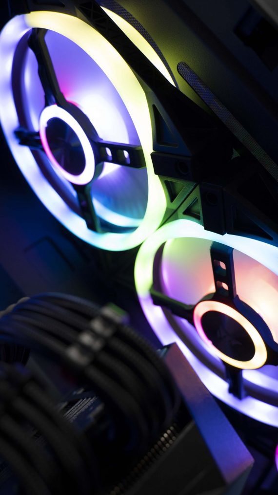 Checking Out Our New Aftershock Corsair Flow PC | Geek Culture