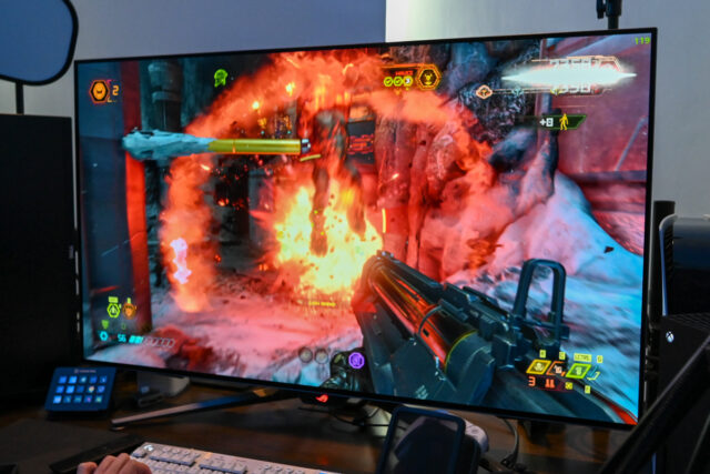 Geek Review: ROG PG48UQ OLED Gaming Monitor | Geek Culture