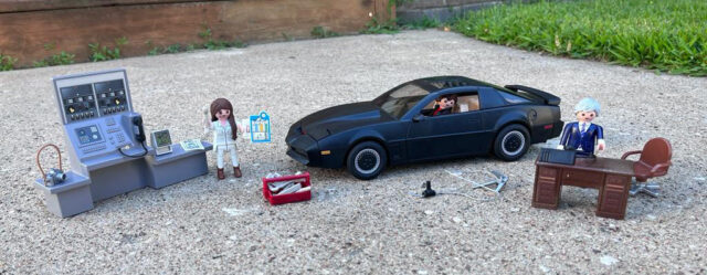 Geek Review: Playmobil Knight Rider - K.I.T.T. (70924) | Geek Culture