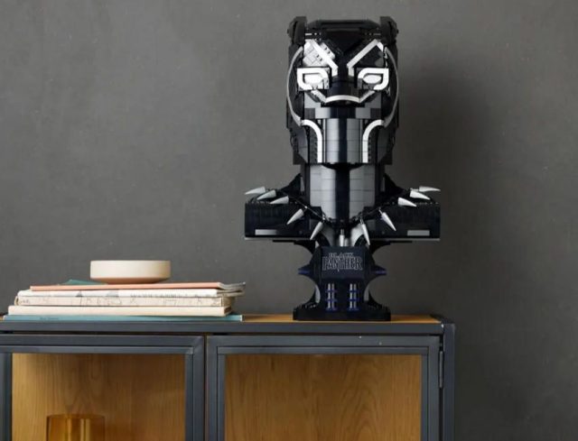 LEGO Unveils 2,961-Piece Black Panther "Wakanda Forever" Life-Size Bust ...