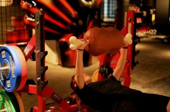 Japan's Permanent One Piece Gym Lets You Train To Be The Fitness King ...