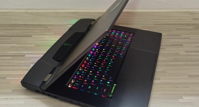 Geek Review: MSI Titan GT77 HX | Geek Culture