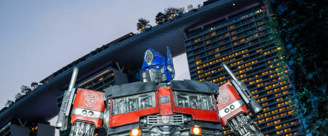 Transformers Fans Rolled Out To Unveil Life-Size Optimus Prime ...