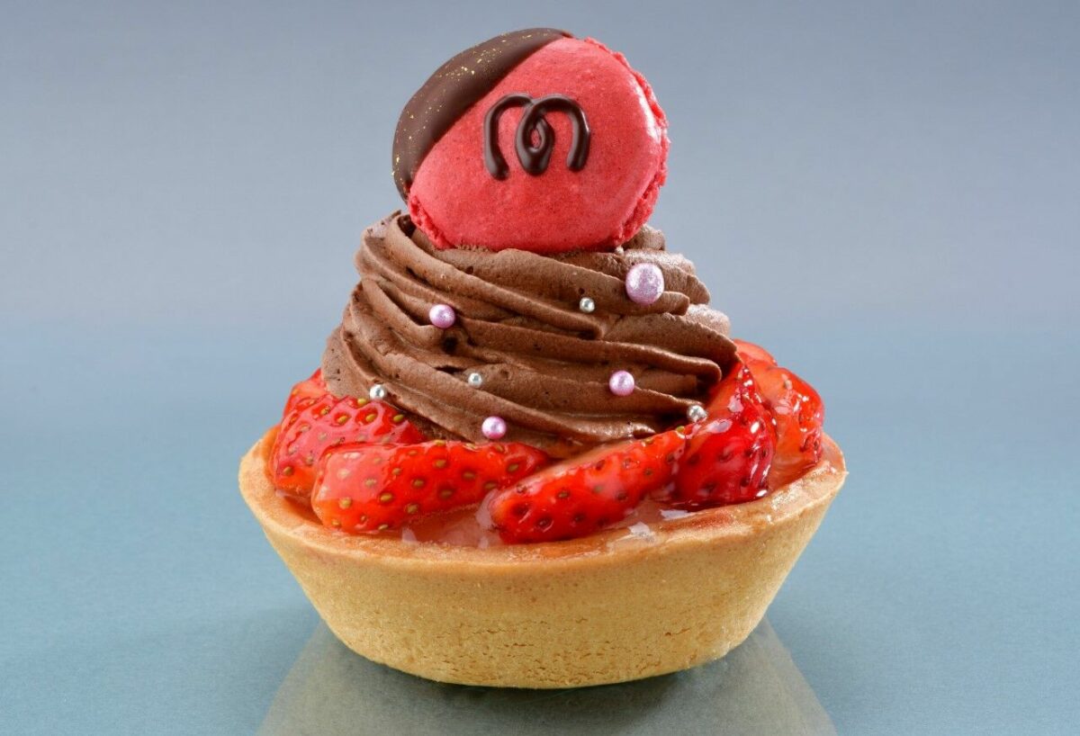 Bite Into Adorable Kirby Desserts At New Takeout-Only Themed Café In ...