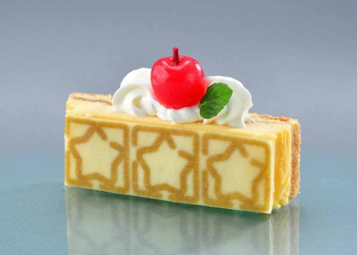 Bite Into Adorable Kirby Desserts At New Takeout-Only Themed Café In ...