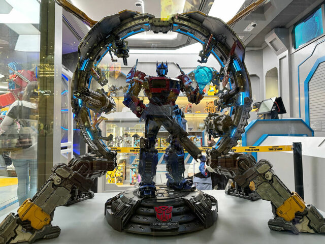 World's First Transformers-Themed Restaurant, The Ark, Rolls Out At ...