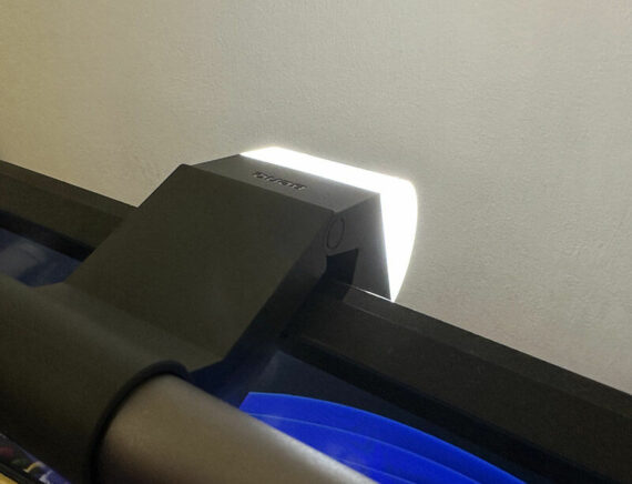 Geek Review: BenQ ScreenBar Halo Monitor Light | Geek Culture