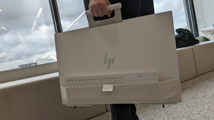 HP's Envy Move Is A 24-inch All-in-One PC With Portable Dreams | Geek Culture