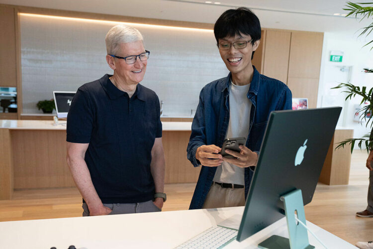 Apple CEO Tim Cook Puts Games In Focus During Visit To First SEA Apple ...