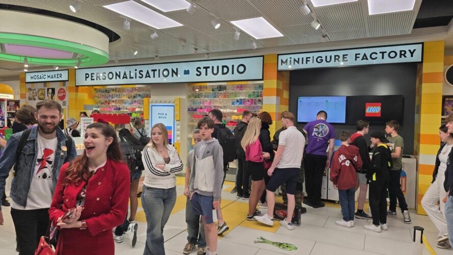 Geek's Guide to Toy And Comic Shopping In London 2024 | Geek Culture