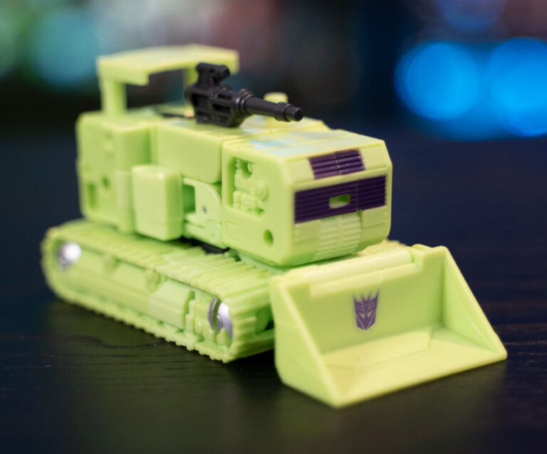 Hasbro's Transformers Studio Series Constructicon Combiners: Start Your ...