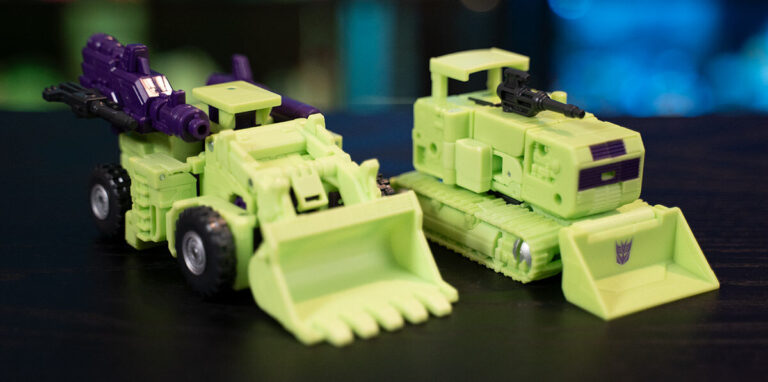 Hasbro's Transformers Studio Series Constructicon Combiners: Start Your ...