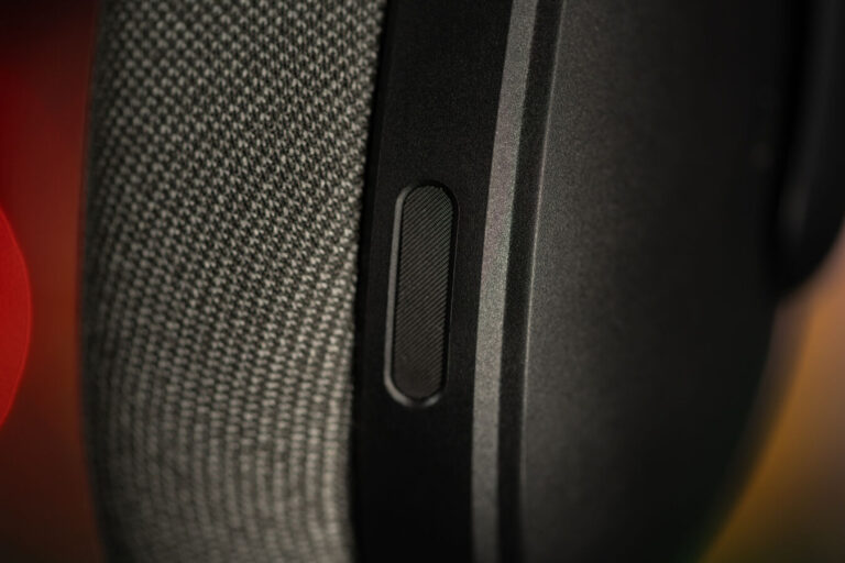 Logitech G325 Lightspeed Wireless Gaming Headset – Review | Geek Culture
